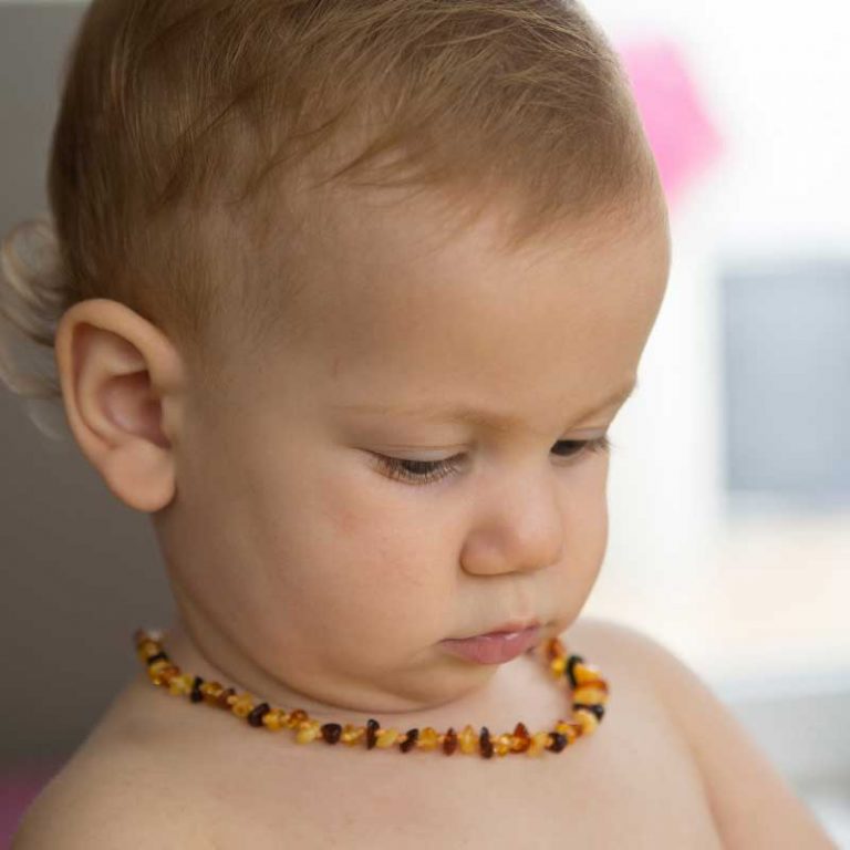 Ogrlica od ćilibara za bebe: za ili protiv? - Rastimo zdravo