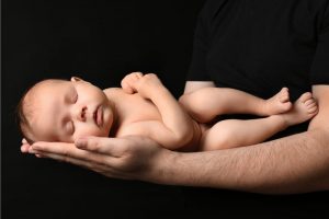 Razvoj bebe po mesecima: kada i šta treba da znaju vaši mališani - Rastimo zdravo